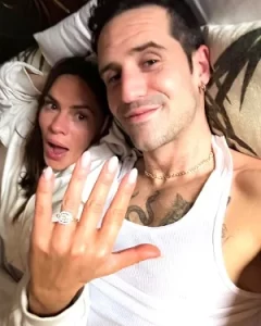 Hayley Atwell Age, Height, Birthday, Husband, Biography & Net Worth ...